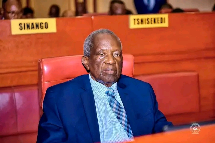 Démenti du sénateur Jonas Mukamba sur le bureau d'âge du Sénat - Enquete.cd